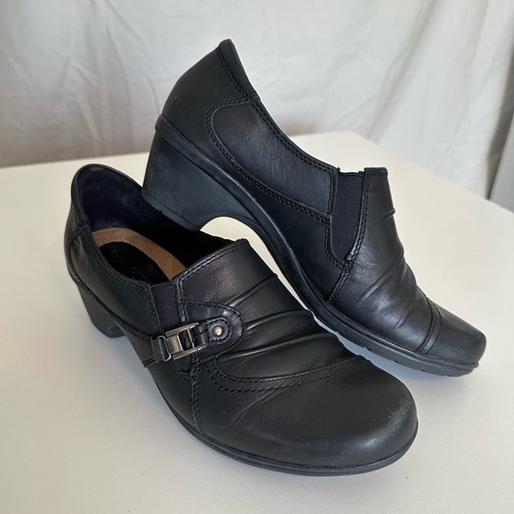 Earth Origins | Shoes | Earth Origins Wide Black Leather Slideon Clog ...